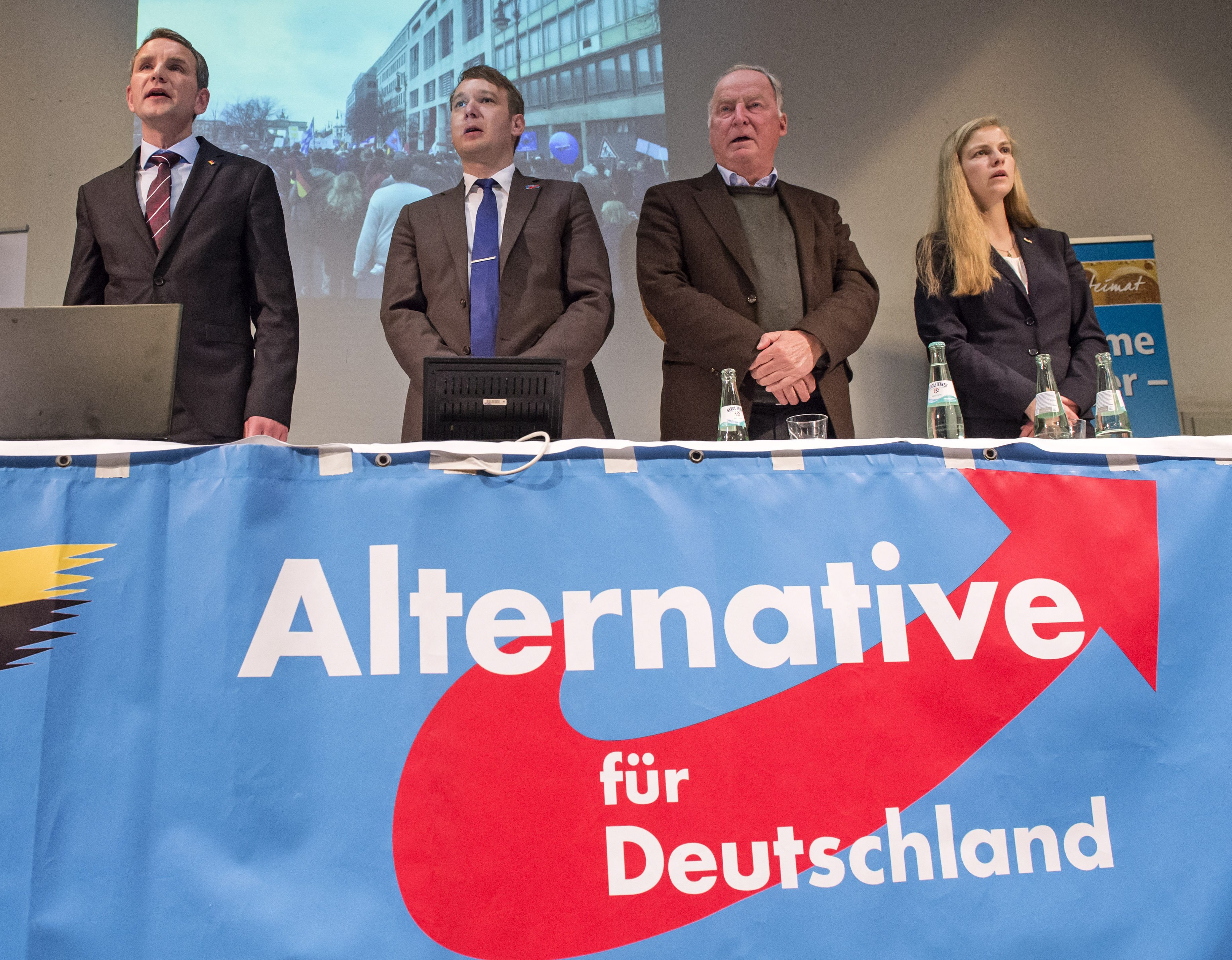 Rechtspartei beschäftigt NPD-Mann: AfD in Brandenburg schon bei 19 Prozent