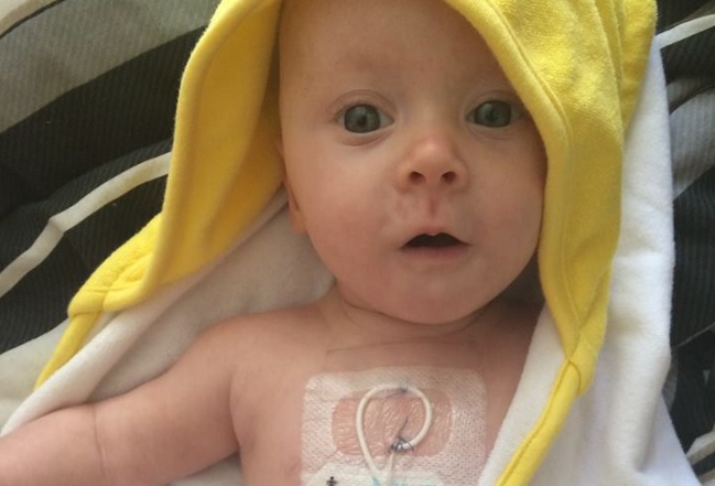 Kleine Xenia: Wie tapfer ein Baby mit Gehirntumor um sein Leben kämpft