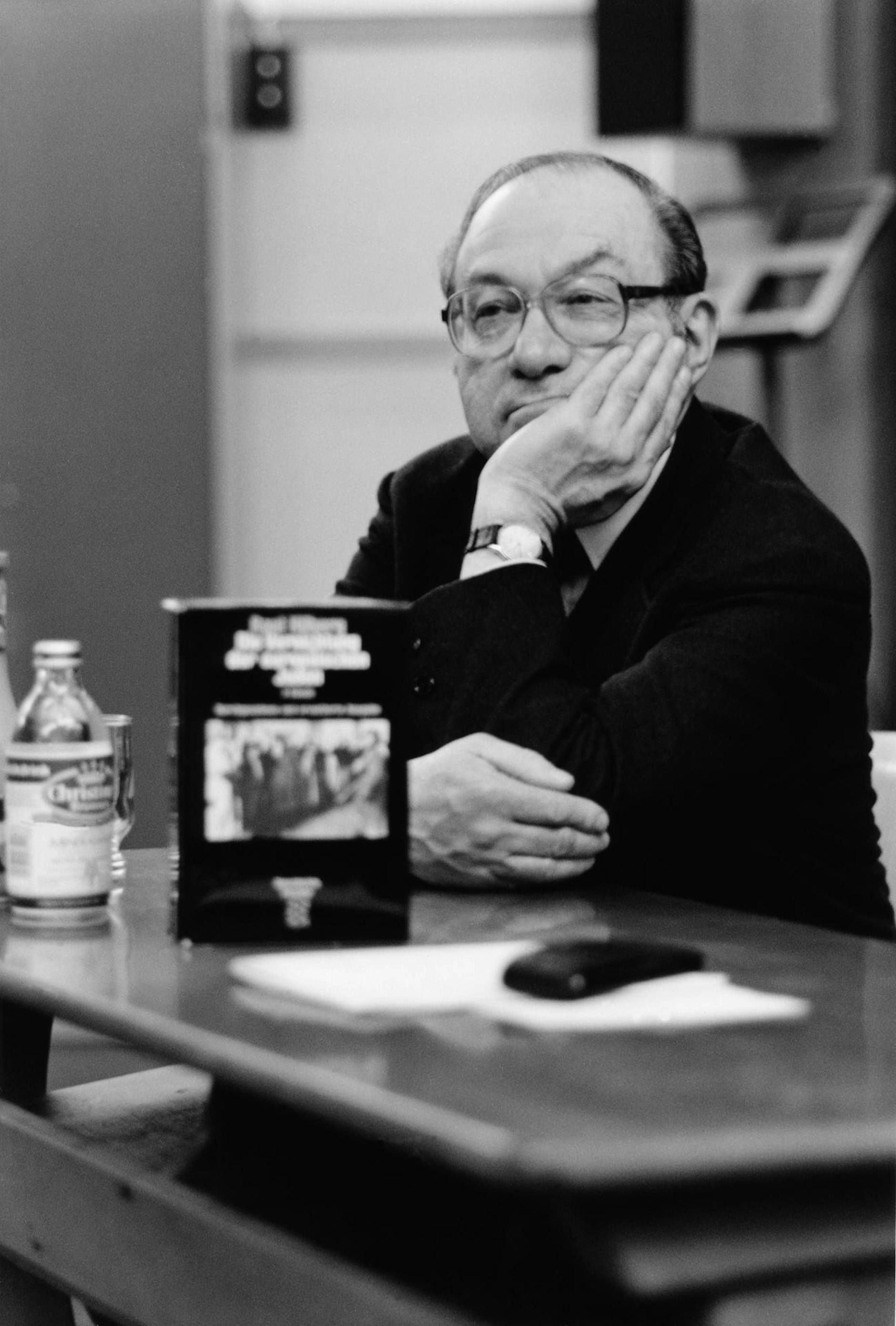 „The Destruction of The European Jews“: Warum das Werk von Raul Hilberg ...