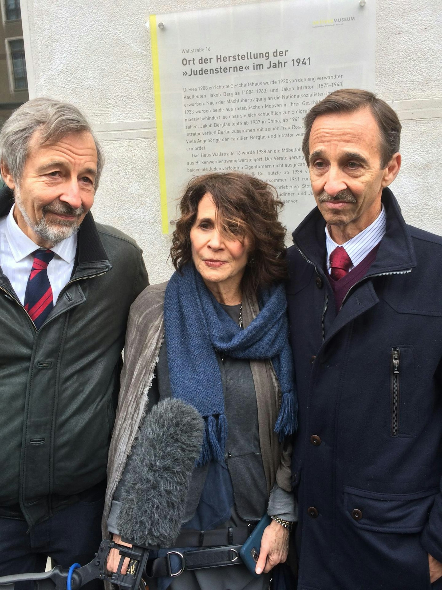 80 Jahre nach Enteignung jüdischer Hausbesitzer: Gedenktafel in der ...