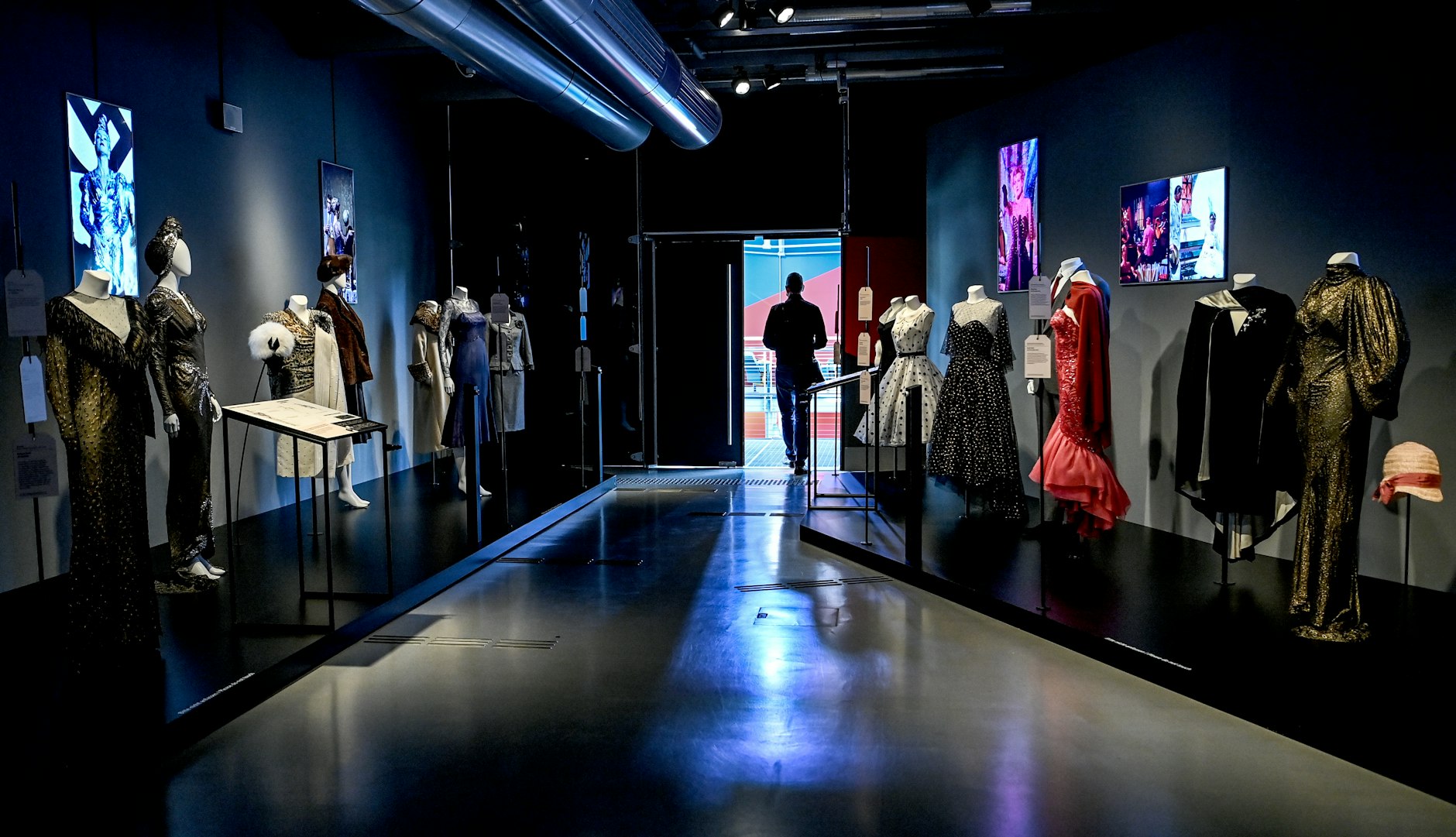 Die Kunst der Kostümbildnerin Barbara Baum: Sprache der Stoffe