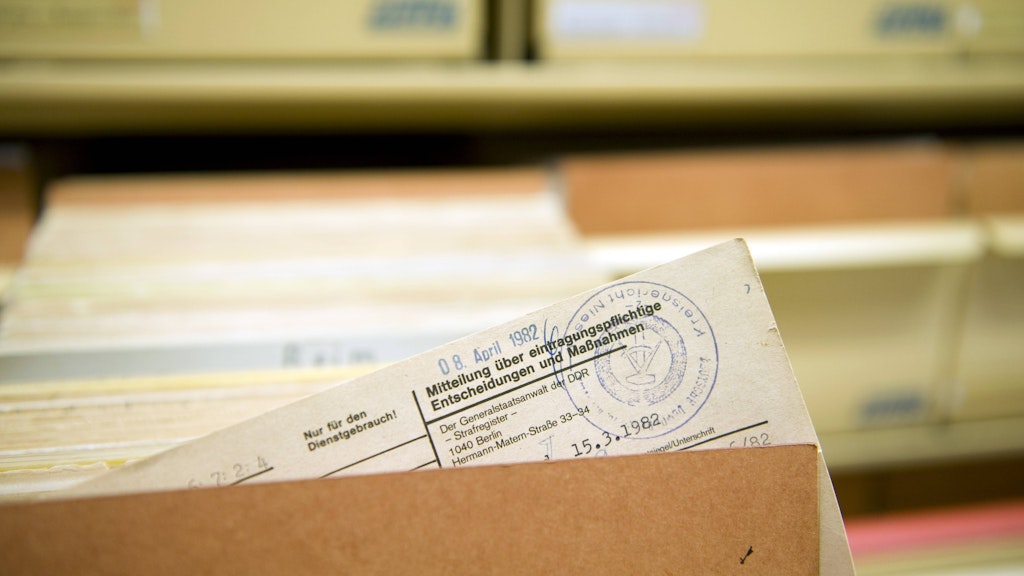 Stasi-Akten künftig auch im Westen einsehbar
