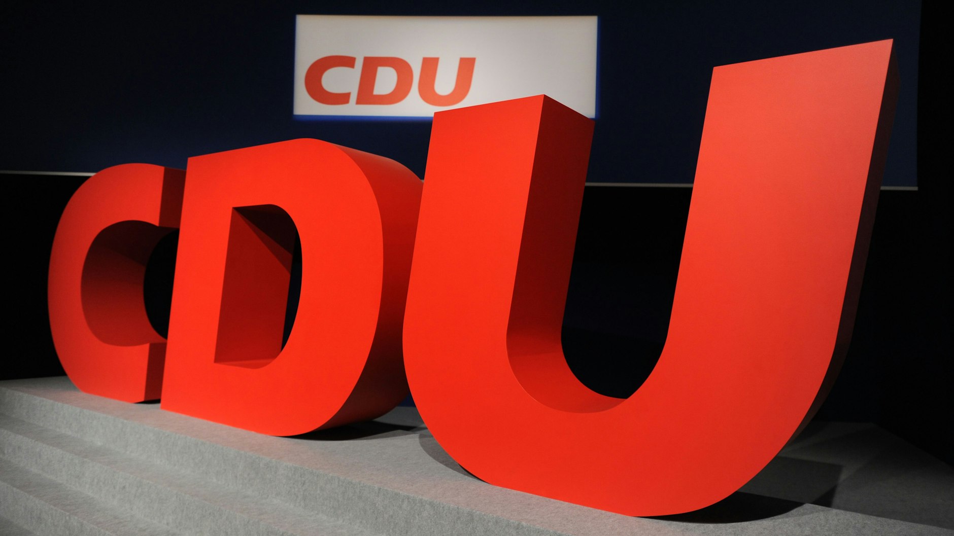 CDU wählt neuen Vorsitzenden bei Online-Parteitag Mitte Januar