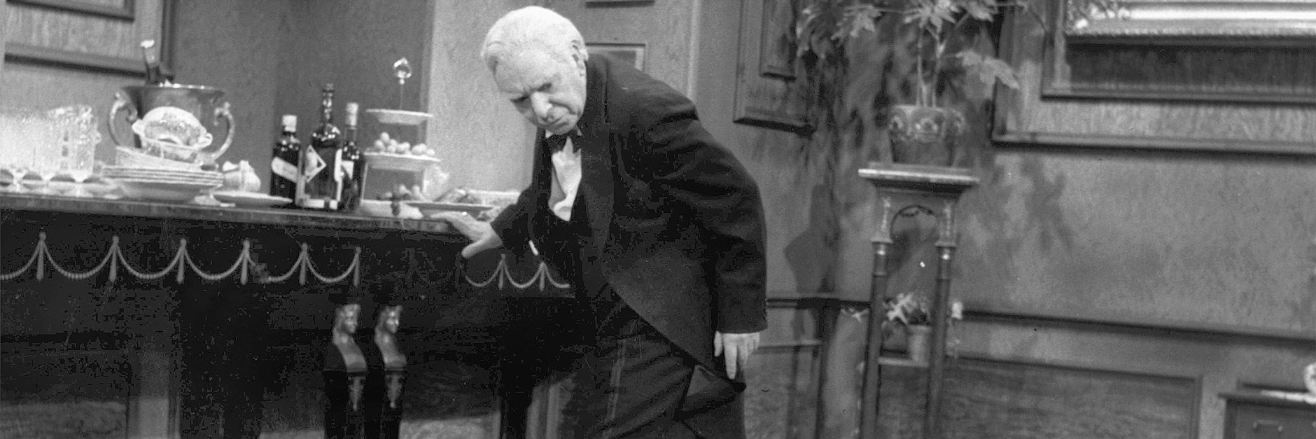 Pläne für Nachlass von „Dinner for One“-Star liegen auf Eis