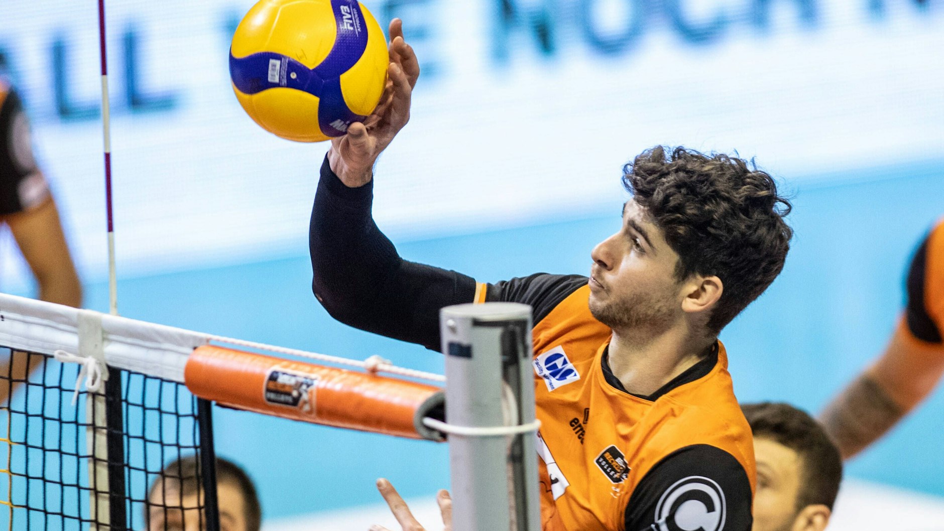 Champions League: Tim Carle und sein Oh-là-là-Volleyball