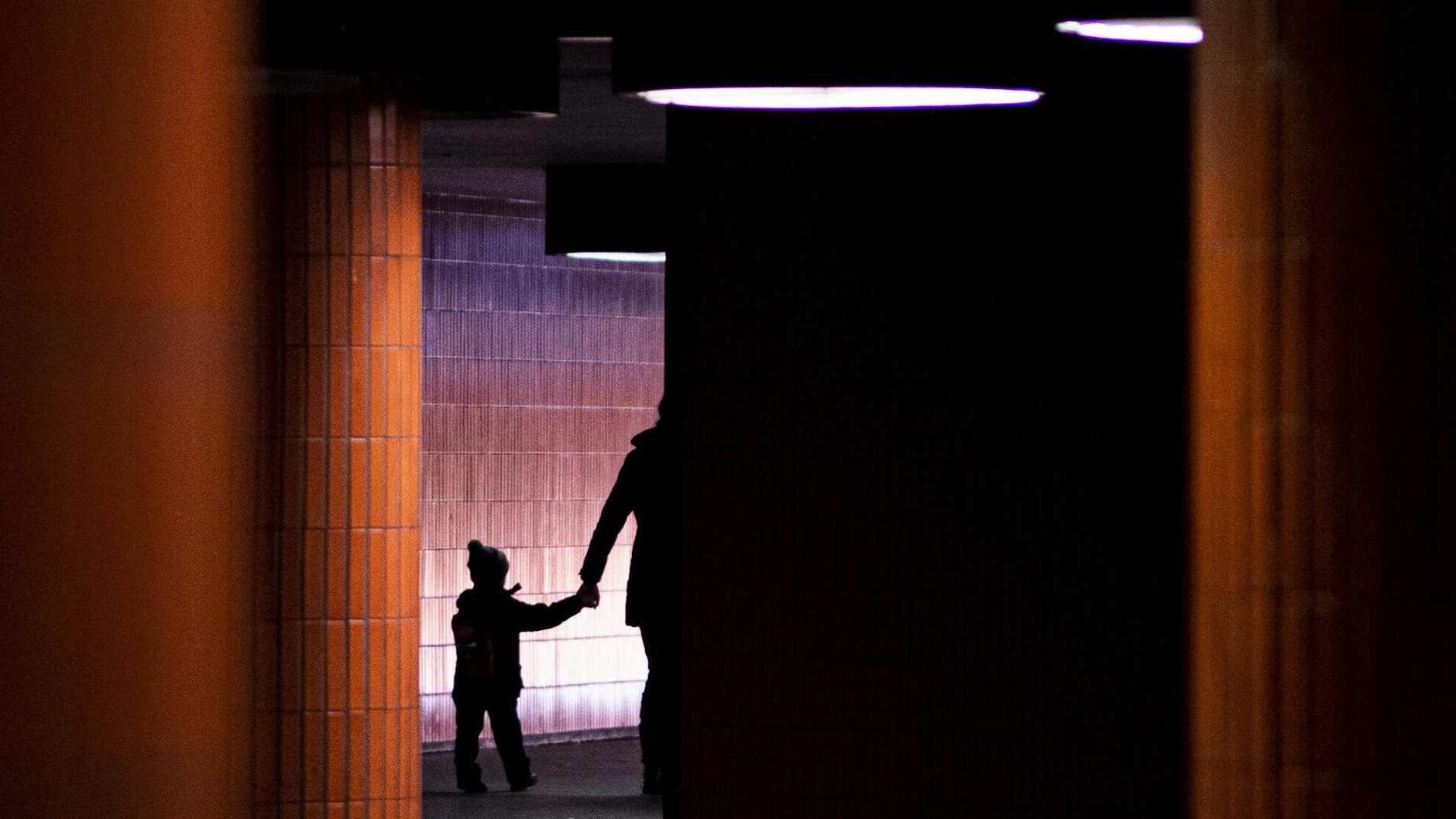 Kentler-Experiment: Rot-Rot-Grün will missbrauchte Pflegekinder klagen ...