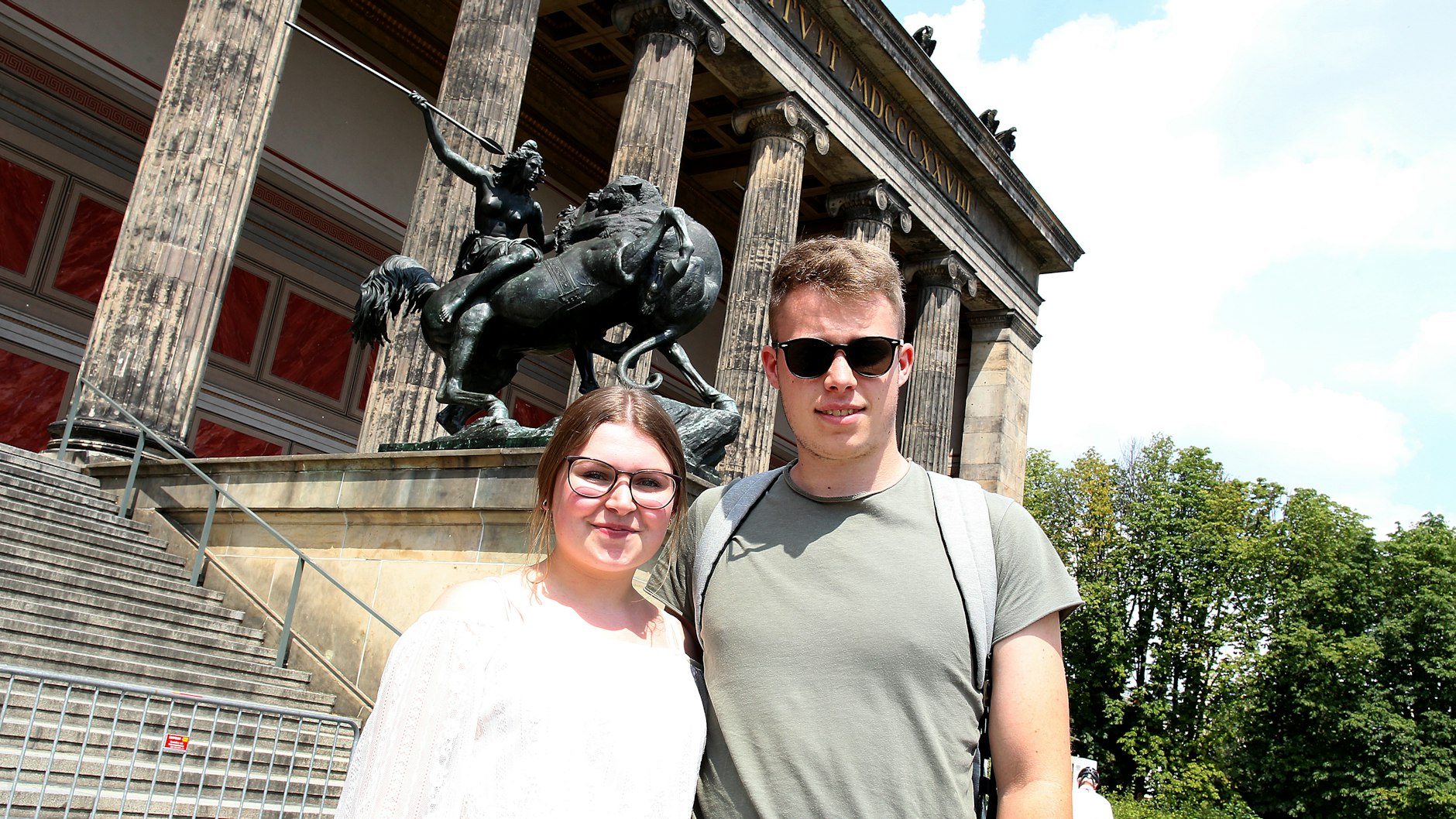Touristen stehen vor unseren Wahrzeichen wieder Schlange