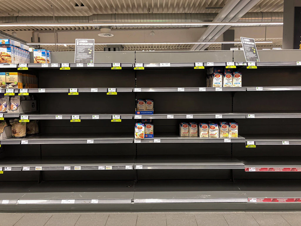 Warum sind so viele Regale leer? Engpässe in den Supermärkten: Was ...
