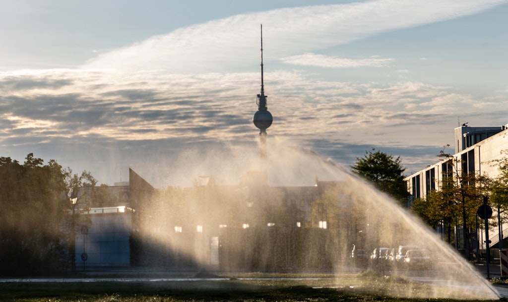 Hitze von allen Seiten keilt Berlin und Brandenburg ein: Wetterexperte ...