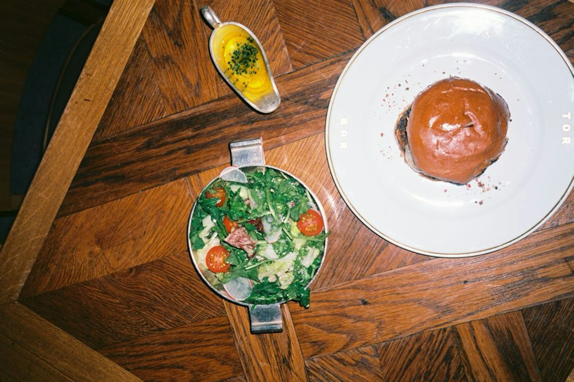 Comeback des Burgers: Die Torbar in Mitte hat einen der besten ...