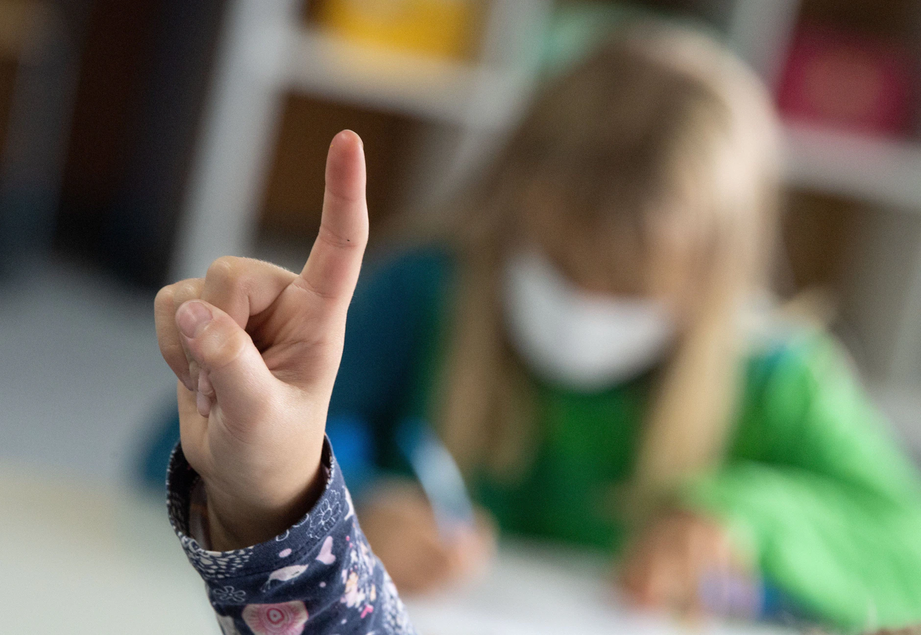 Physik ganz lebensnah: So funktioniert das Fingerschnipsen