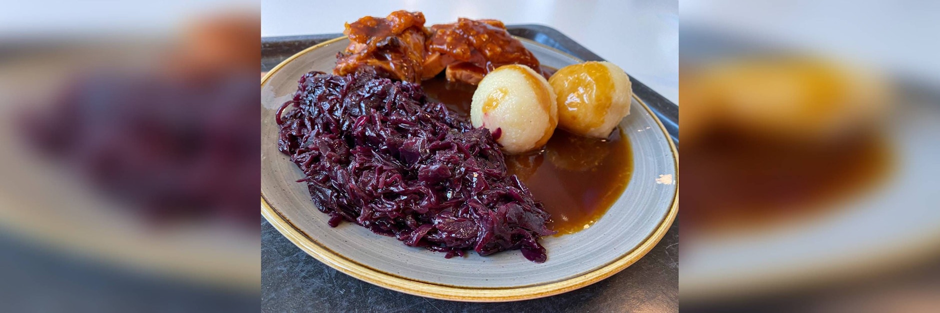 Kein Glas, keine Dose: Mit DIESEM Rezept gelingt Ihnen frischer Rotkohl ...