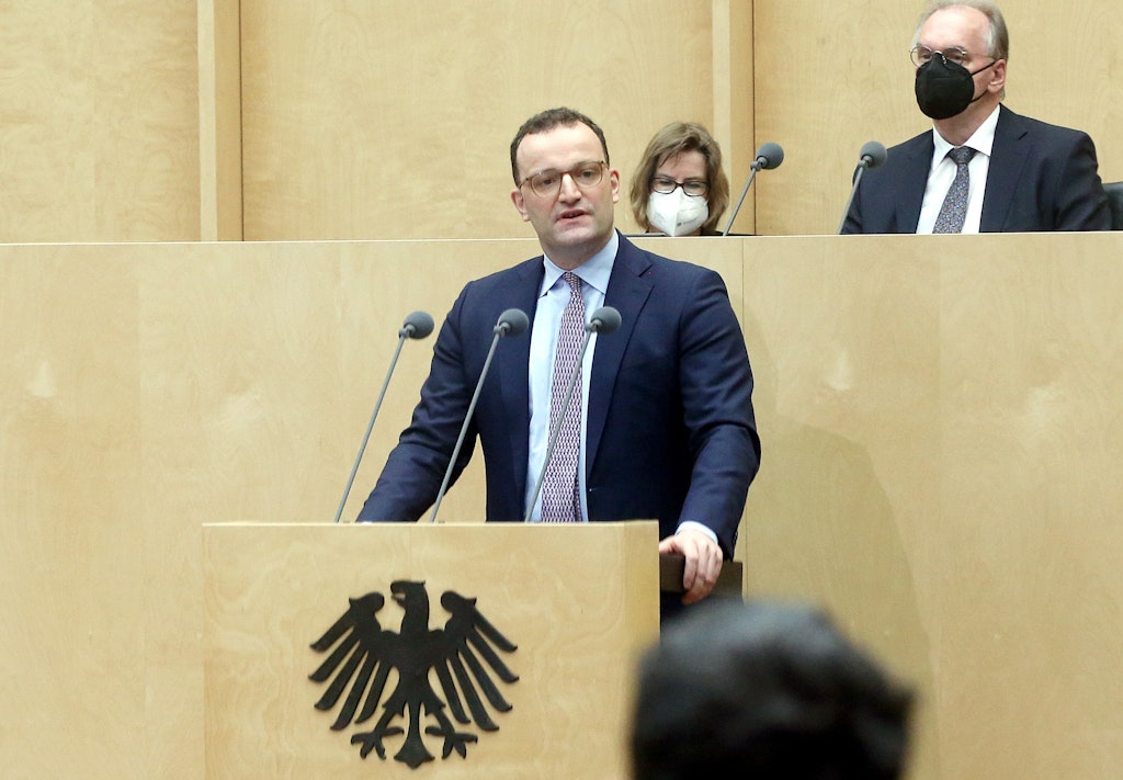 Berlin opens AstraZeneca to everyone while Spahn promises June jabs