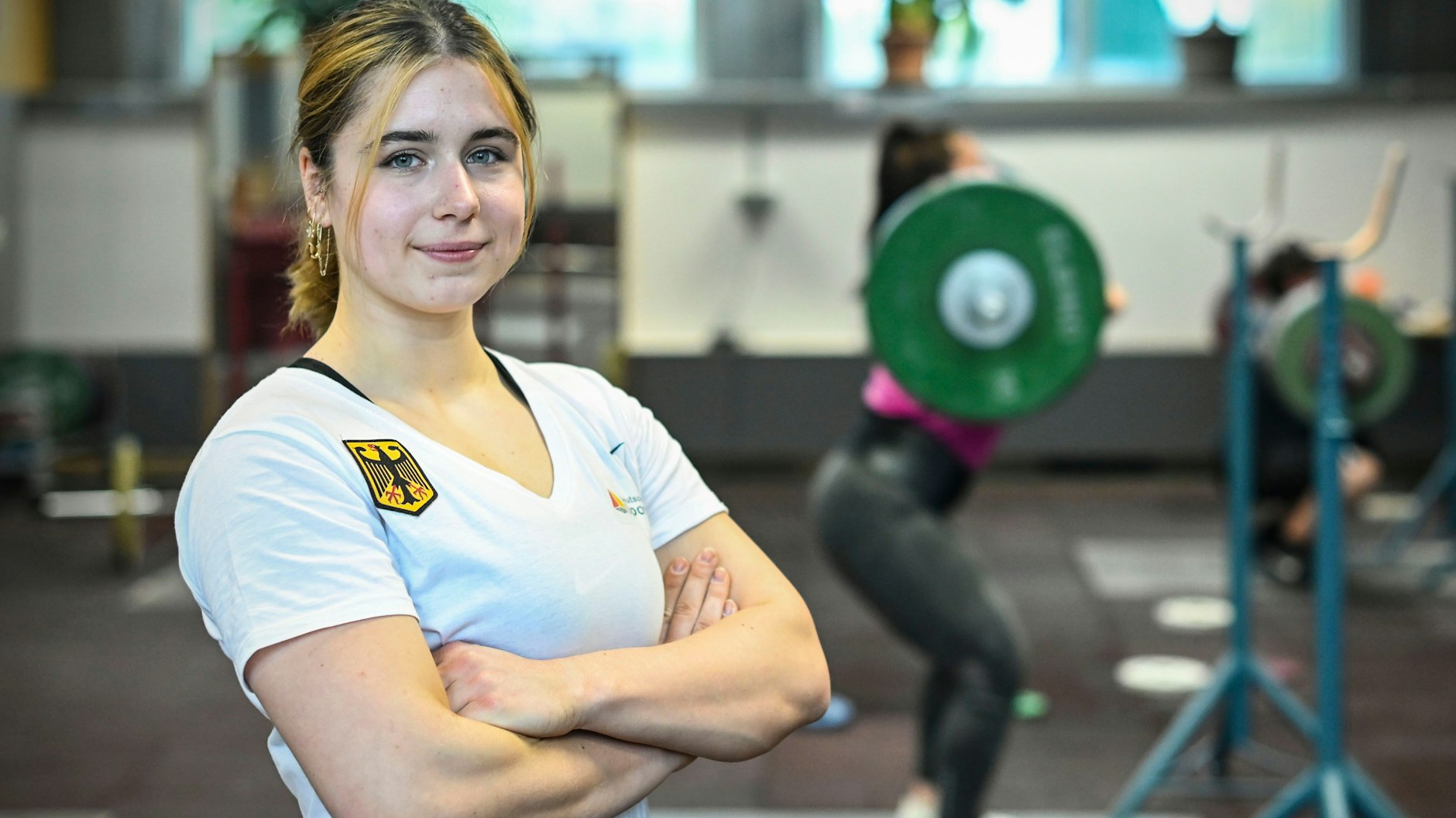 Berlins stärkste Frau: Gewichtheberin Antonia Ackermann fliegt zur ...