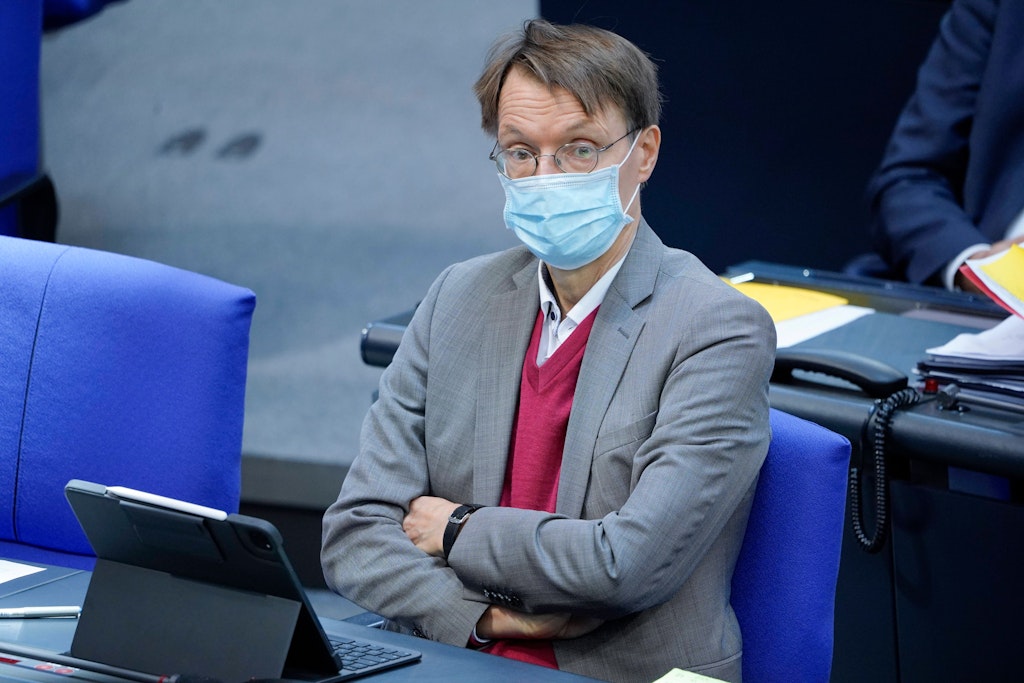 Lauterbach: Maskenpflicht in vielen Bereichen nicht mehr sinnvoll