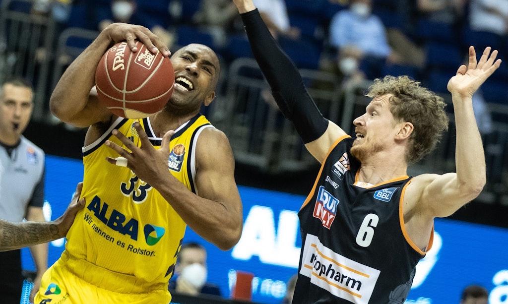 Für Jayson Granger und Alba Berlin wird das Ergometer zum treuen Begleiter