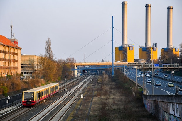 Berlin's endless train, the Ringbahn, turns 150