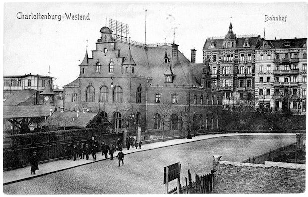 Berlin's endless train, the Ringbahn, turns 150