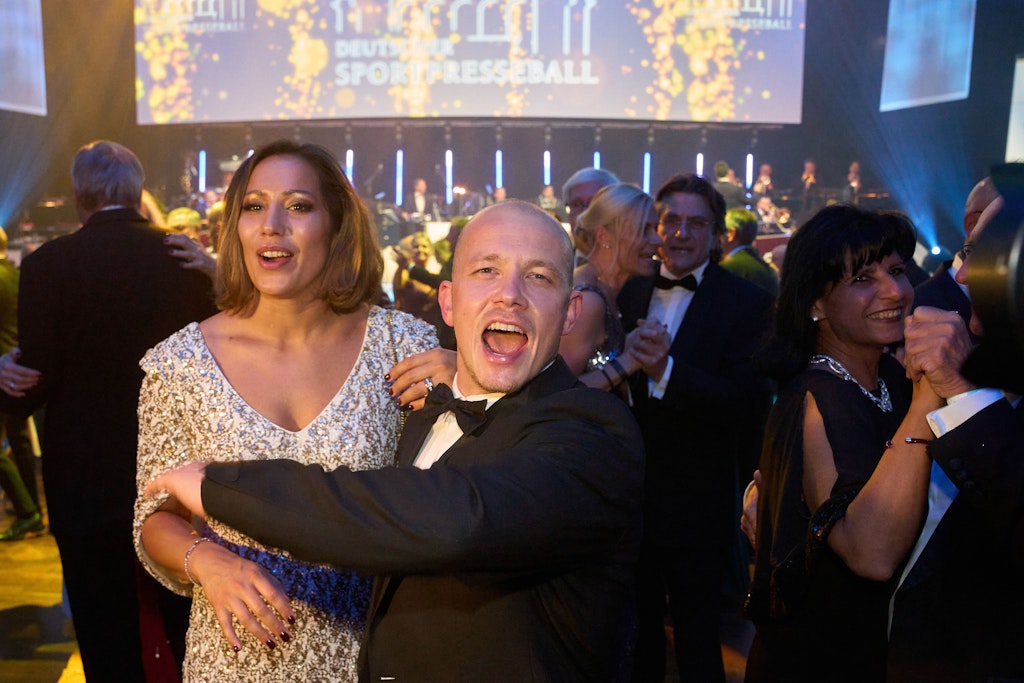 Olympia-Star Fabian Hambüchen macht seiner Vicky einen Heiratsantrag im ...