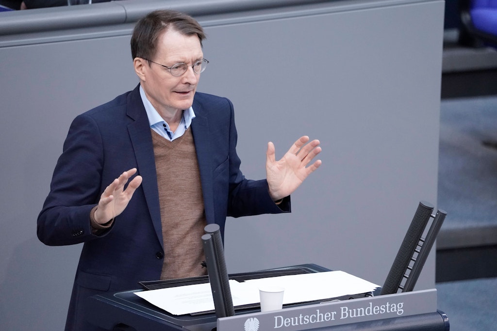 Lauterbach: Ohne Impfpflicht drohen neue Corona-Maßnahmen