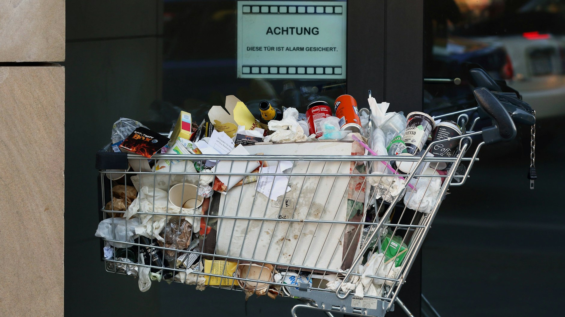 Unicef: Deutsche verbrauchen fast drei Erden