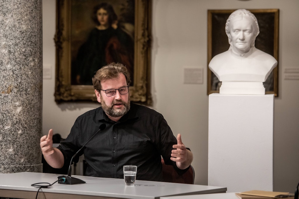 Jörg Sundermeier, wie passen Beats und Books zusammen?