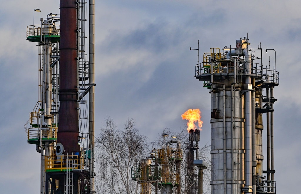 „El País“: Deutschland bei Öl-Embargo treibende Kraft