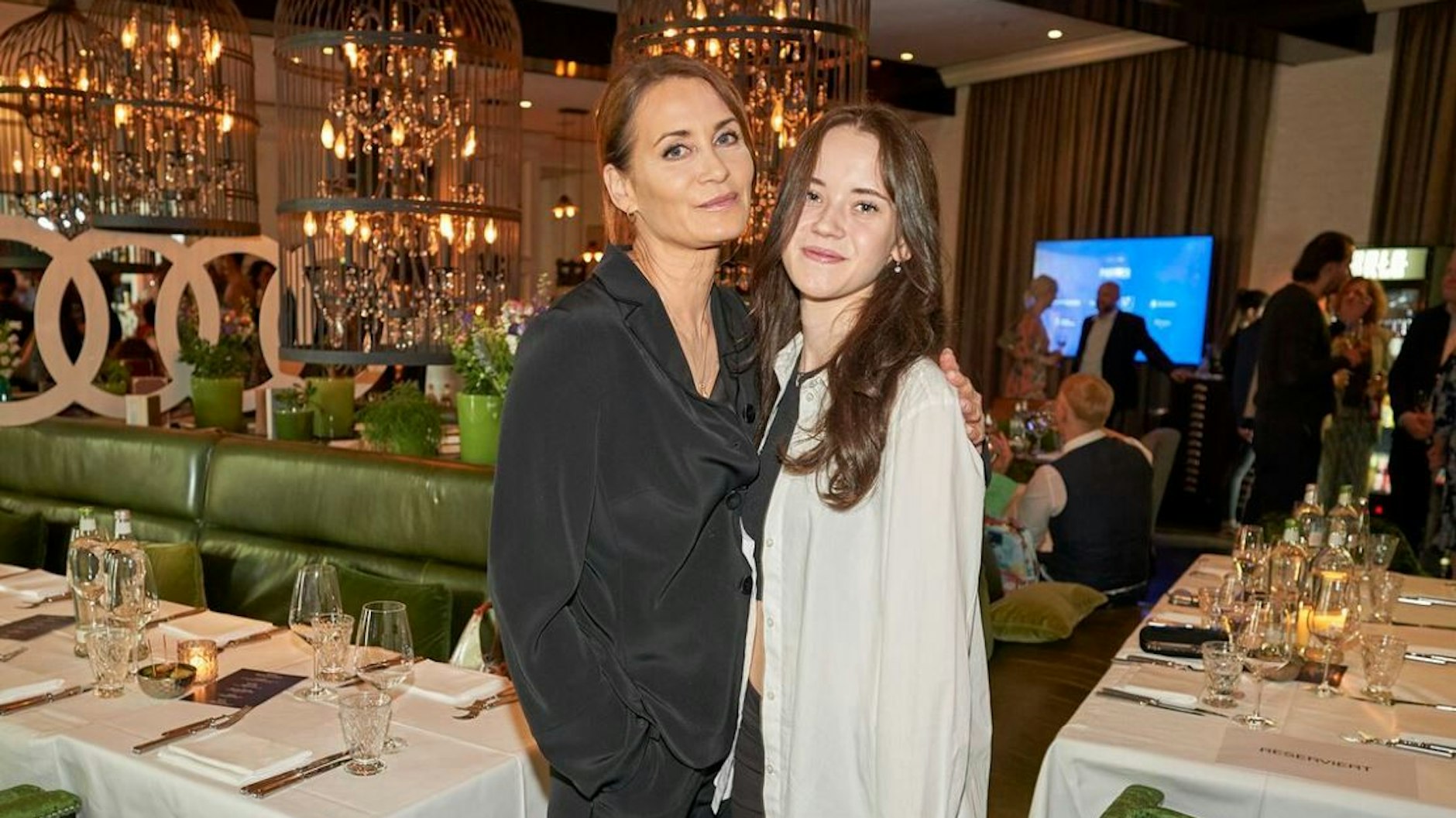 Wahnsinn! Meltem Kaptan jetzt auch für den Deutschen Schauspielpreis ...