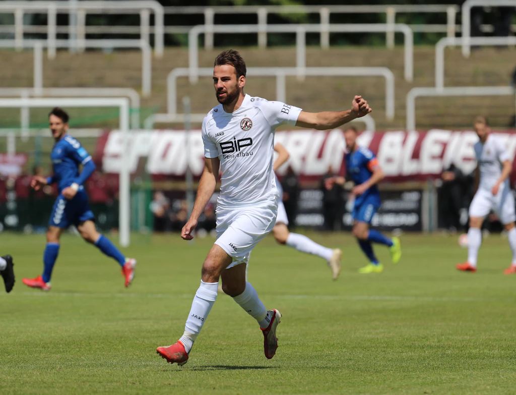Aufatmen beim BFC: Top-Torjäger Christian Beck bleibt Dynamo treu