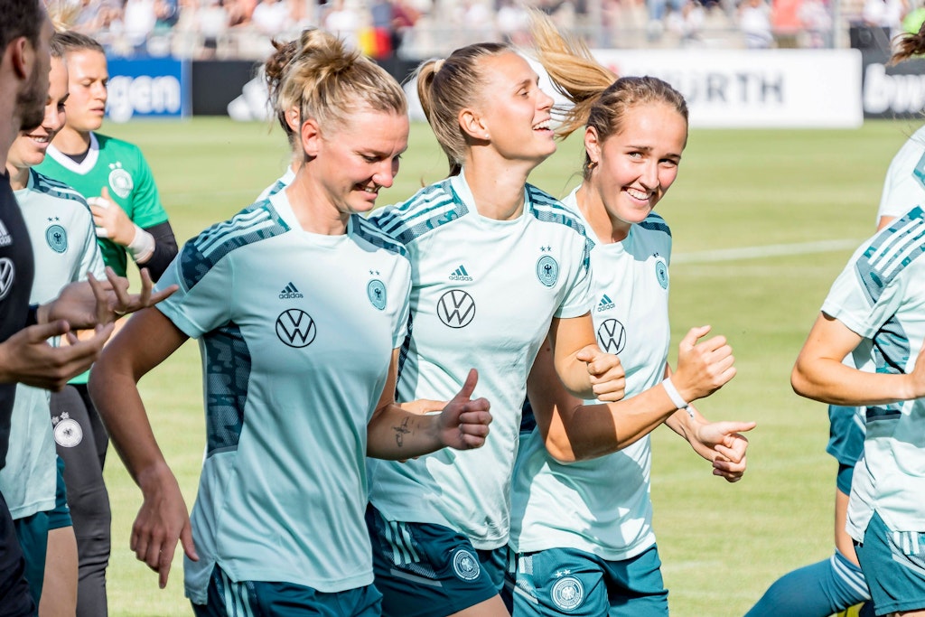 Erste Spiele nach EM: Alexandra Popp und Co. wollen keine ...