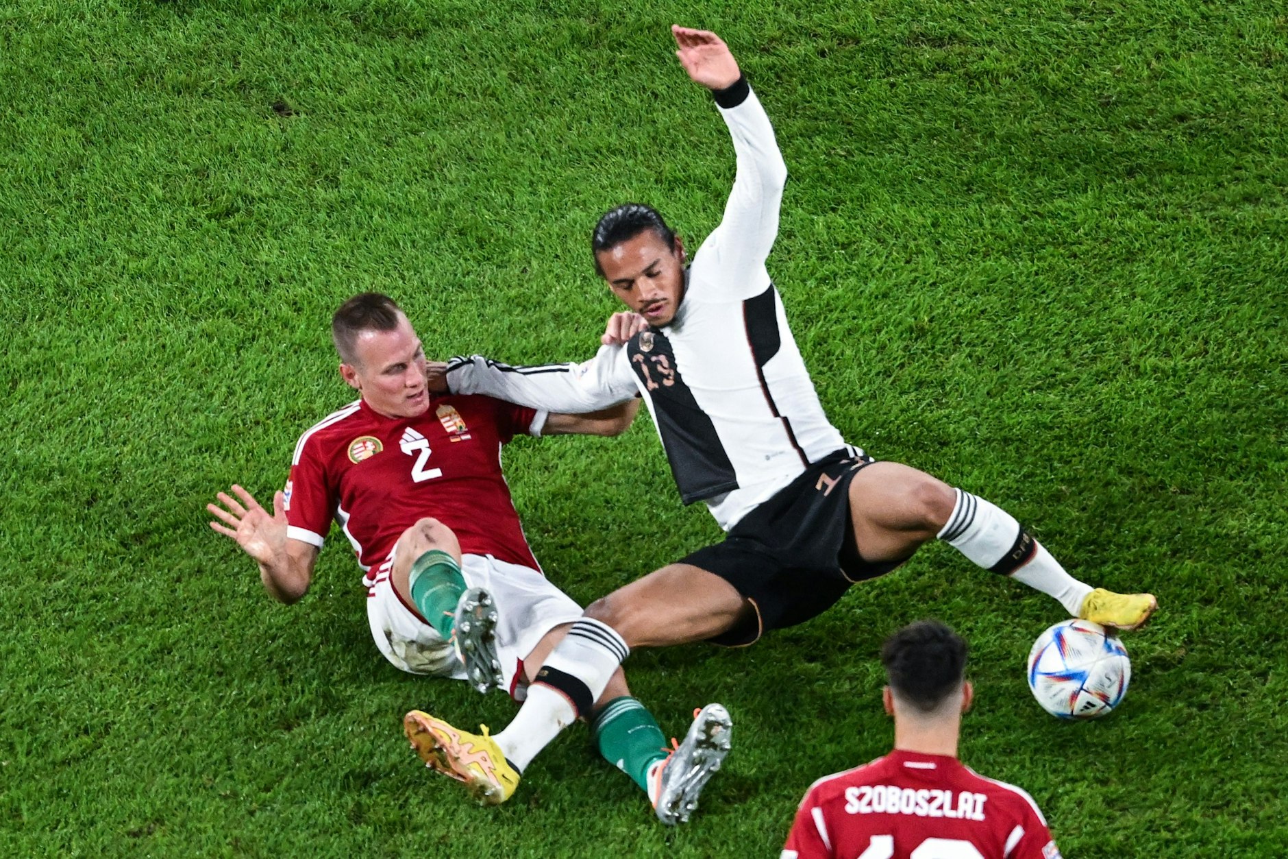 Erste Pleite für Bundestrainer Flick: DFB-Elf unterliegt Ungarn ...