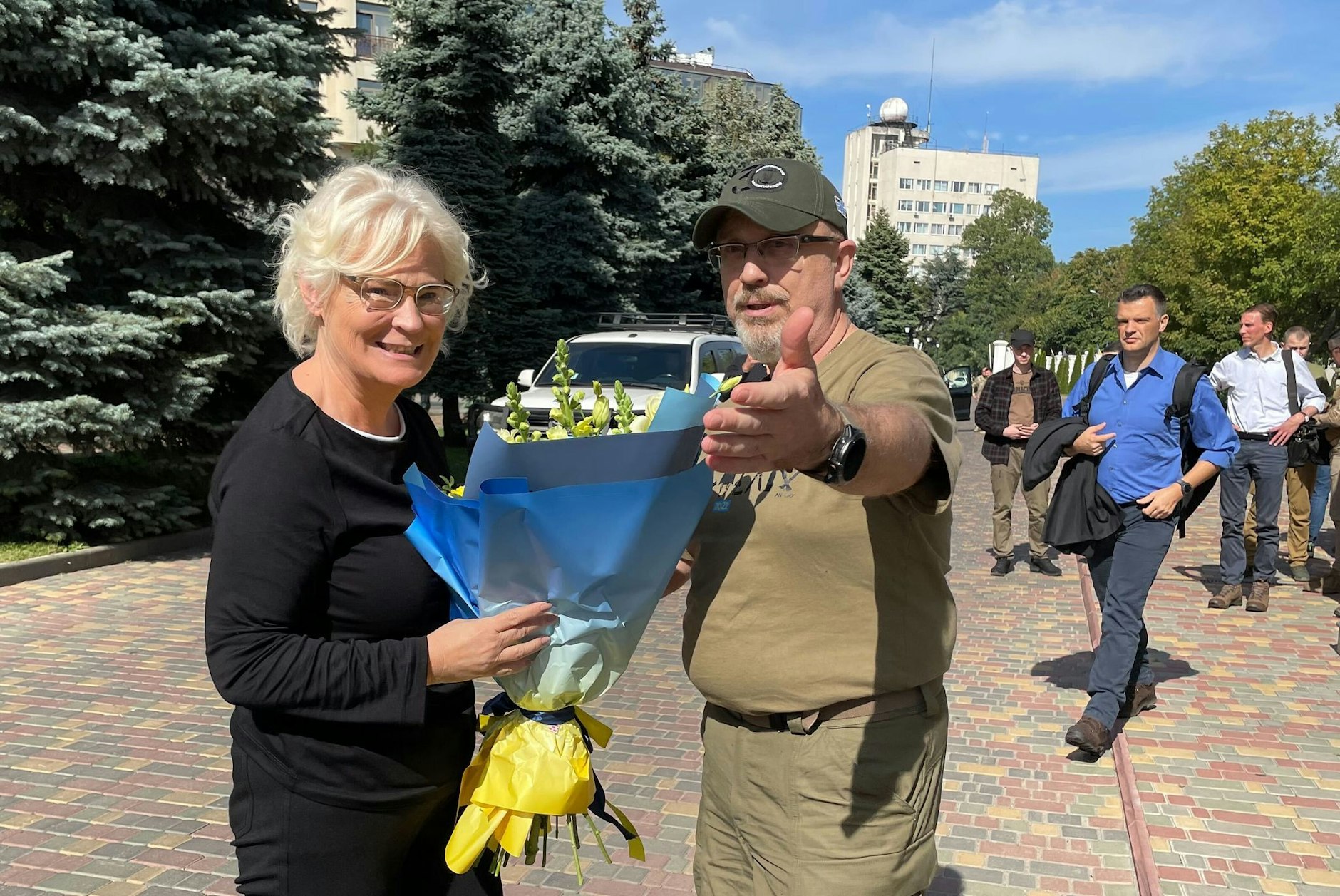 Lambrecht an Ukraine: Luftabwehrsystem wird rasch geliefert
