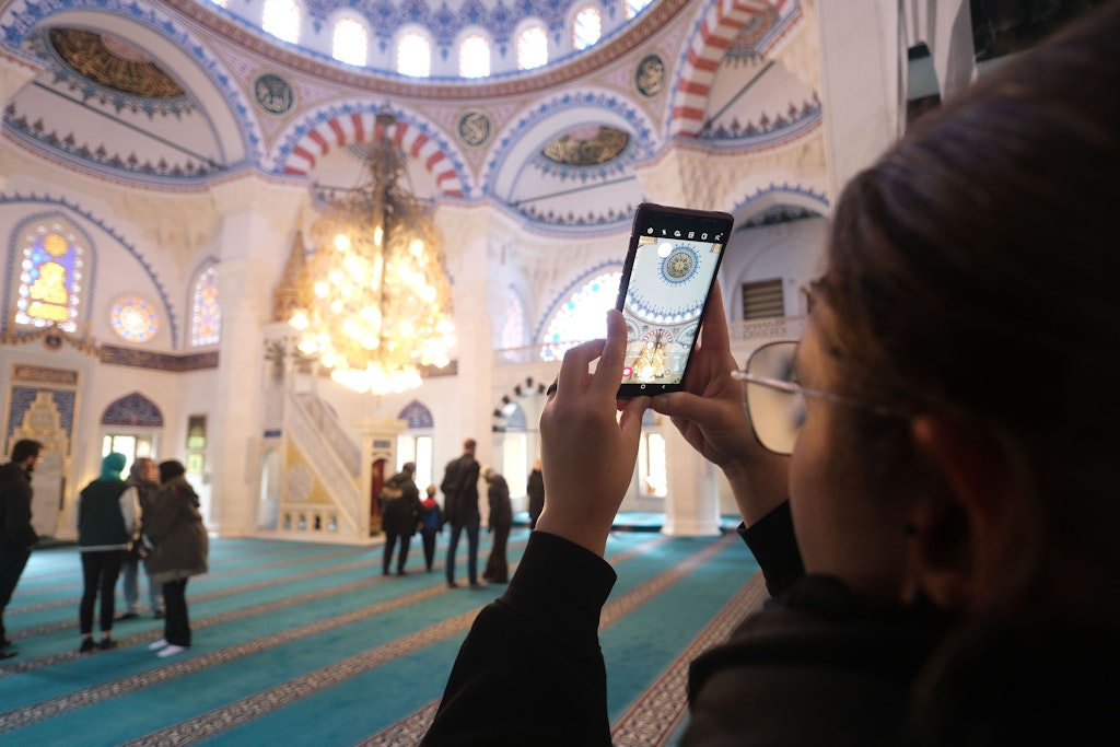 Zu Besuch in Berliner Moscheen: „Wir sind wie eine Familie in der Gemeinde“