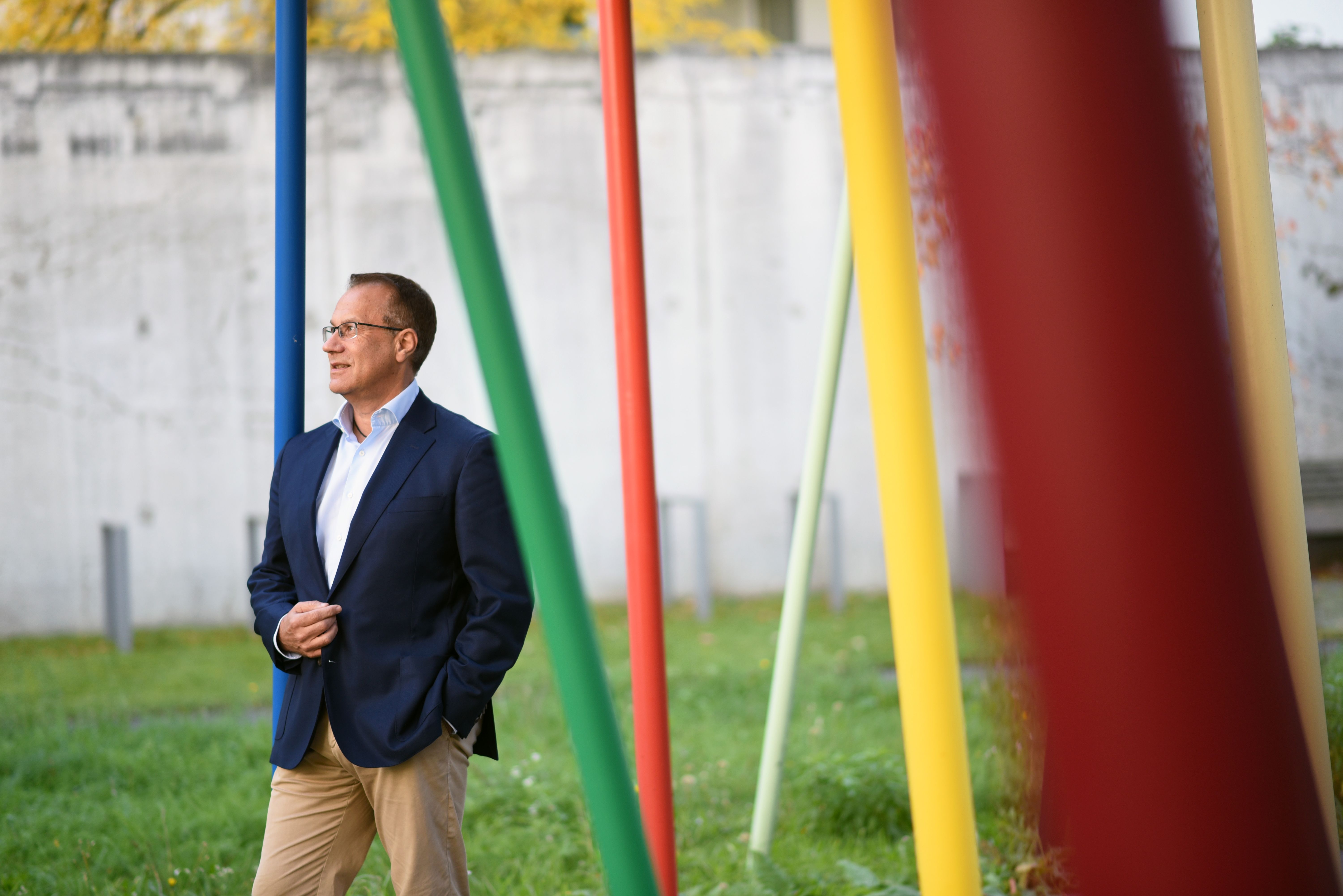 Jannik Schümann über seine Verbindung zum Holocaust-Überlebenden Karl ...