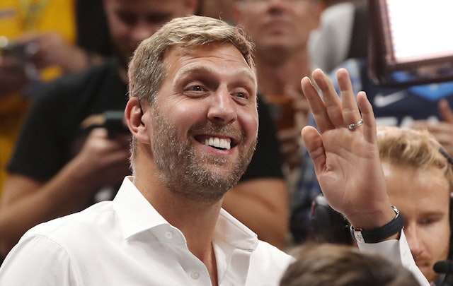 NBA-Legende Dirk Nowitzki eröffnet in Dallas Flughafen-Restaurant – auf ...