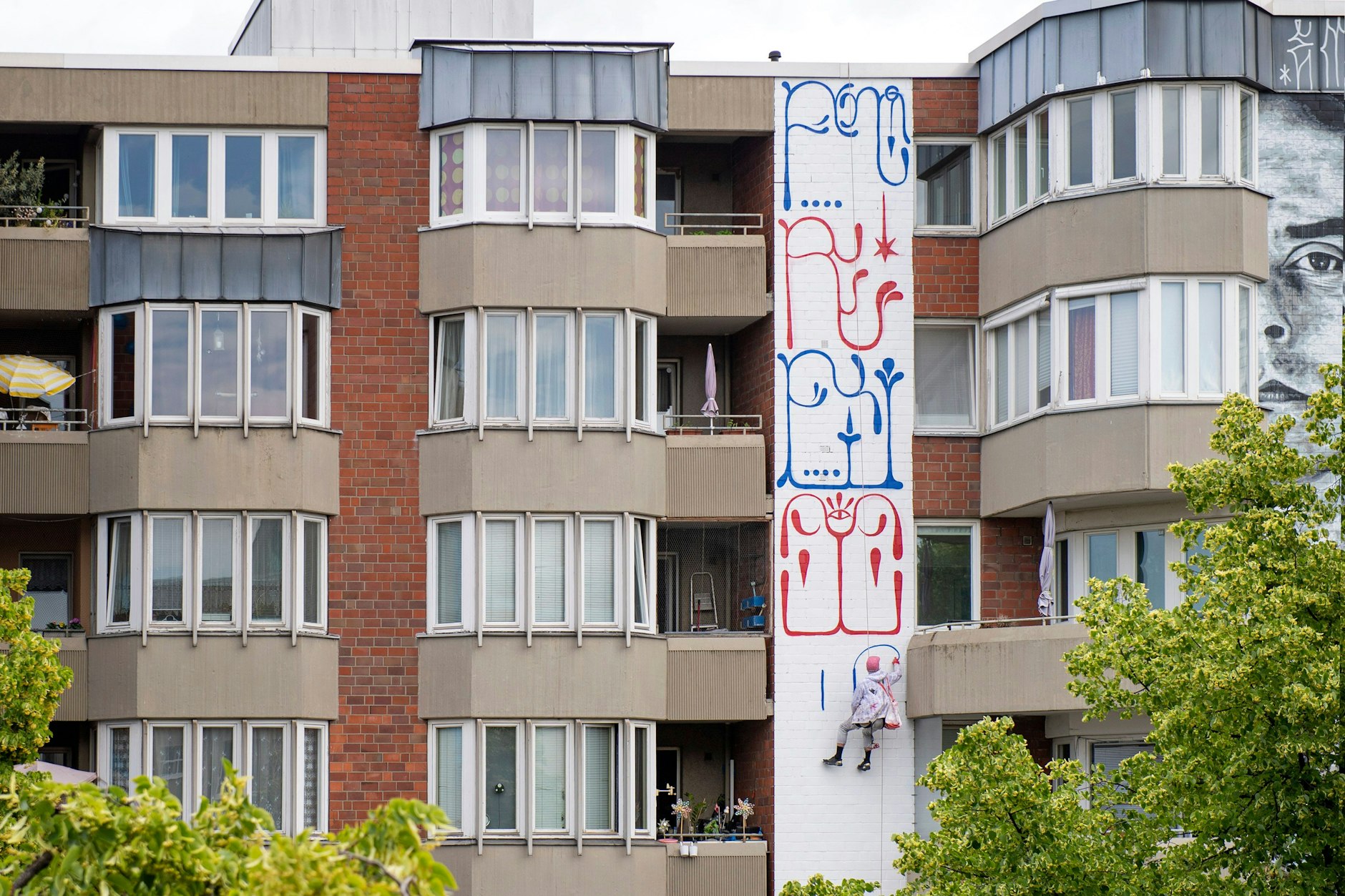 Der Mann, der Berlin illegal verschönert: der Sprayer Paradox