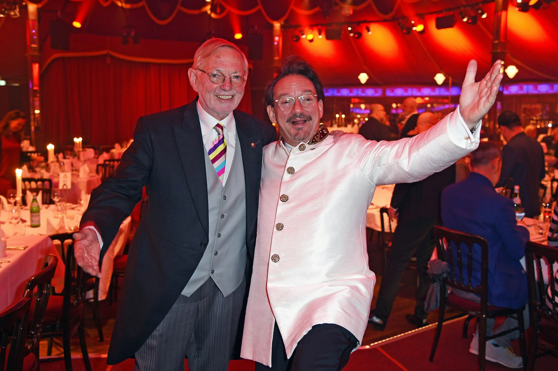 Jetzt will Show-Gastronom Hans-Peter Wodarz seinem gestürzten Freund ...