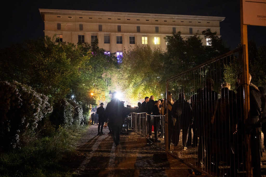 Das Berghain Wird Volljährig Club Feiert 18 Jähriges Bestehen