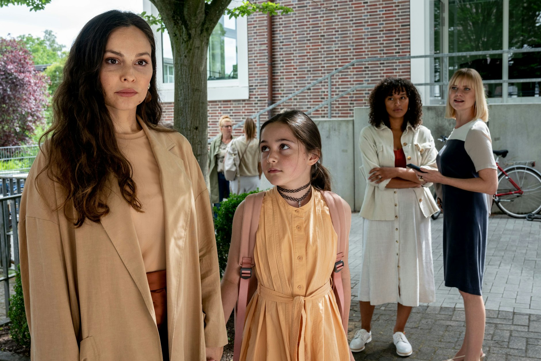 Grandiose Miniserie „Neuland“ im ZDF: Schlachtfeld Elternabend