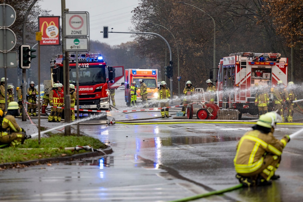Immer öfter werden Helfer im Einsatz beleidigt und angegriffen ...