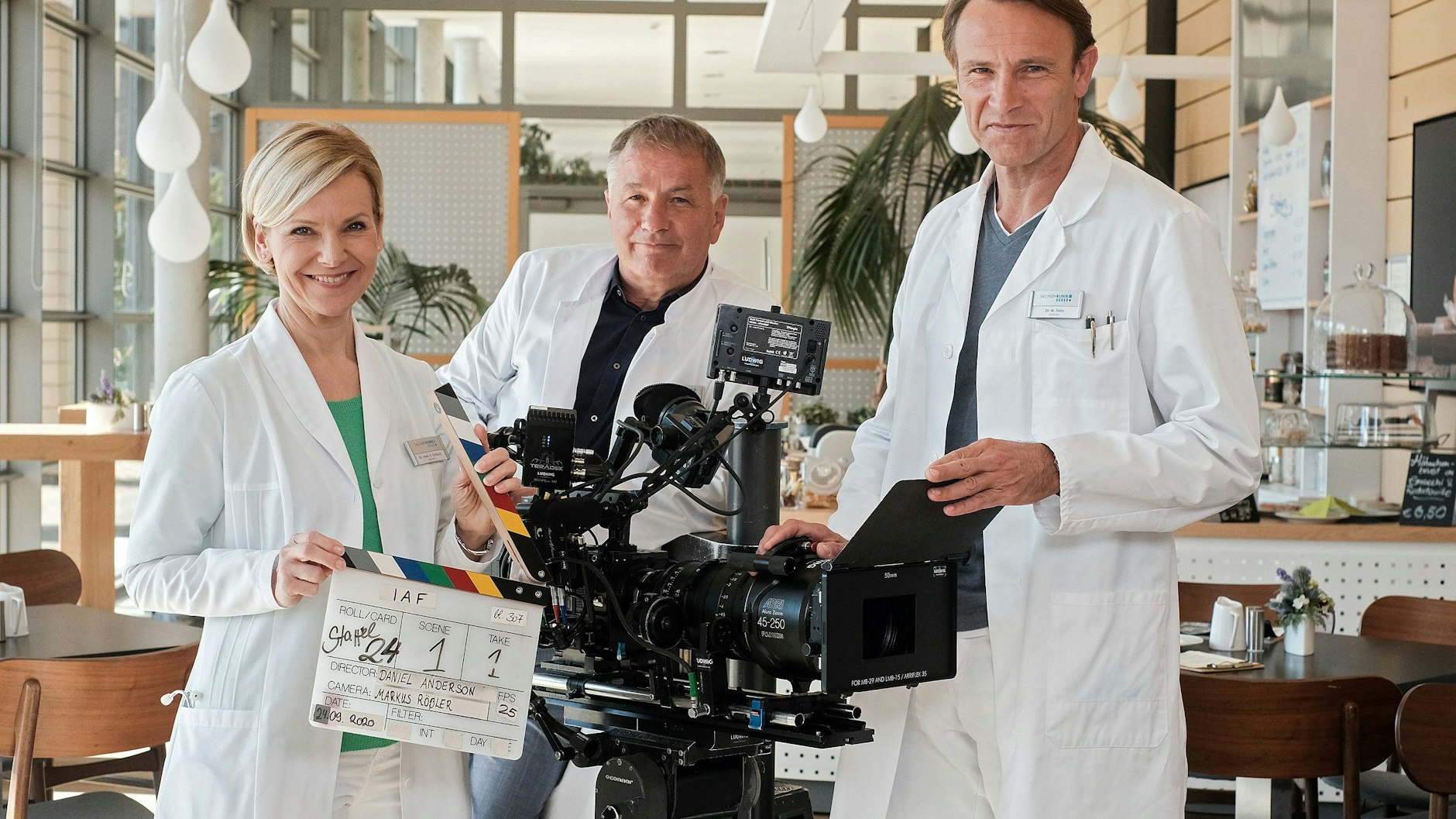 Hammer-Nachricht nach Geheim-Sitzung – „In aller Freundschaft“ wird ...