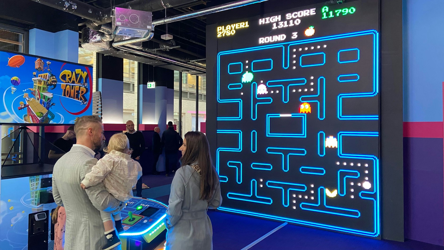 Mit „Pac-Man“, „Pong“ und „Mario Kart“: In einer Spielhalle am ...
