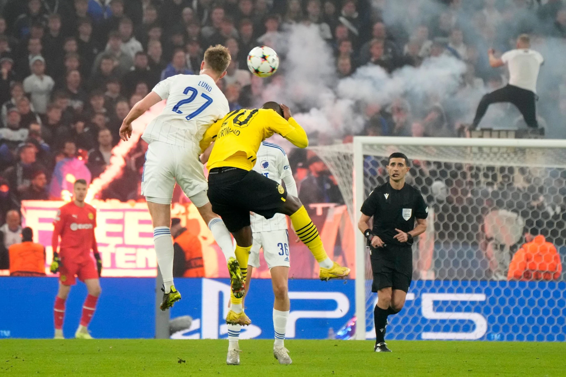 Königsklasse im Jogger-Modus: Wankender BVB erneut mit Glück