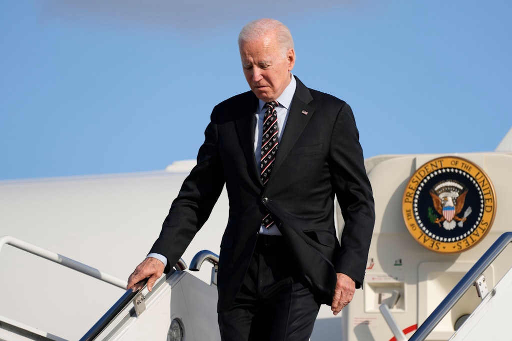 Biden nach Kurzbesuch in Kiew in Polen eingetroffen