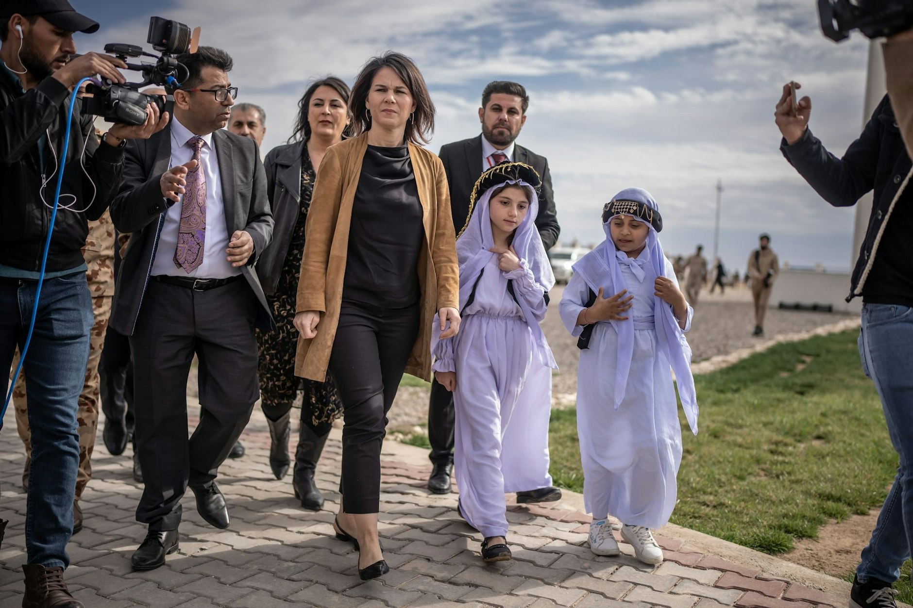 Baerbock verspricht Jesiden nach Völkermord Aufbauhilfe