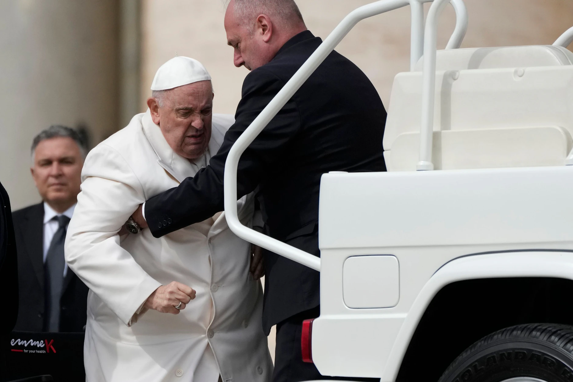 Vatikan: Papst Franziskus geht es nach Lungenentzündung wieder besser