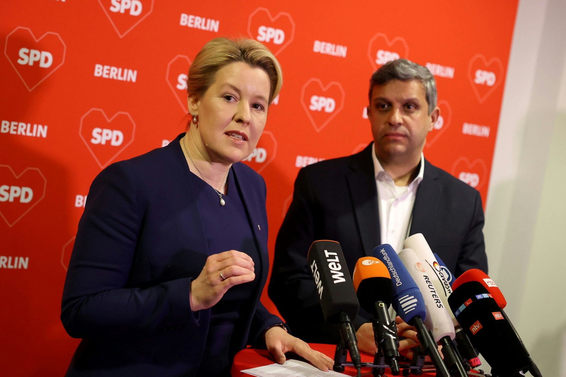 Berliner SPD-Politikerin: So stark setzt die Parteispitze Mitglieder ...