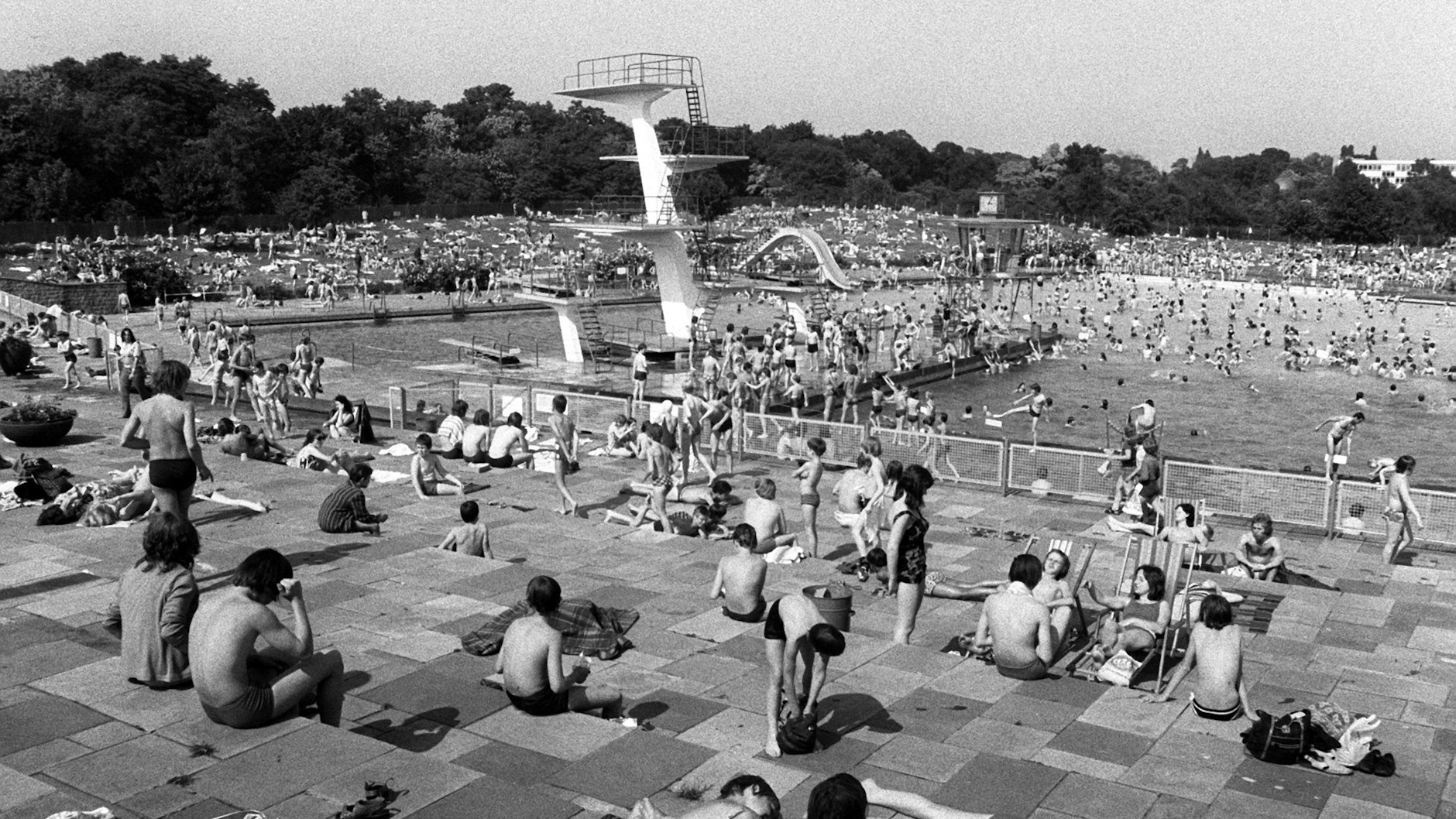 Riviera-Feeling jetzt im Freibad Pankow
