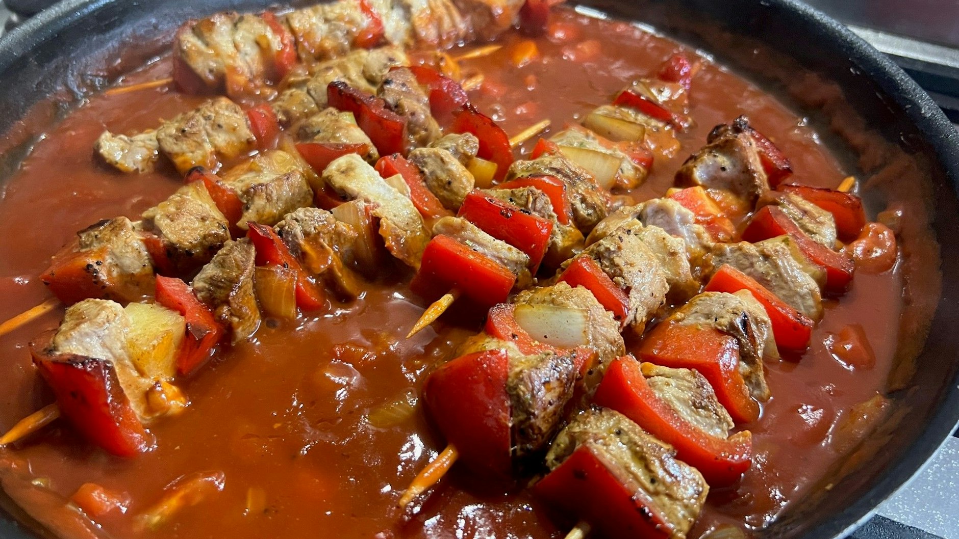 Schnelles Rezept für Schaschlik: In der Pfanne werden sie perfekt