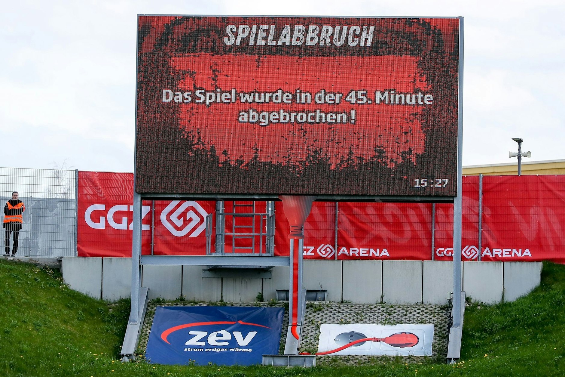 DFB verurteilt Spielabbruch in Zwickau scharf